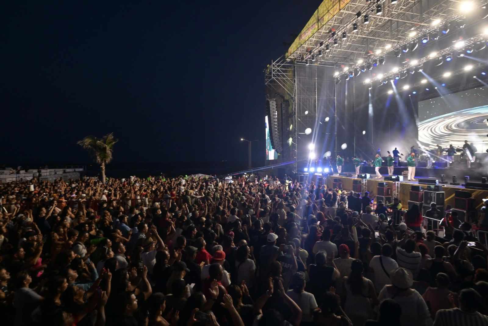 Lleno total el primer día del Salsa Fest 2025 - Crónica de Tierra Blanca